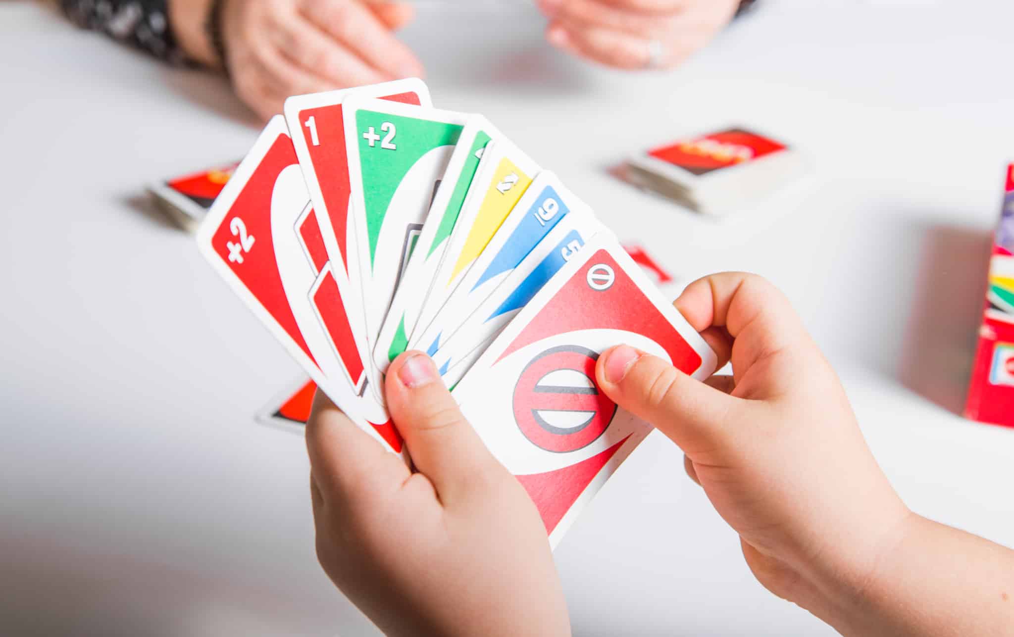 Partyspiele: 13+12 tolle Spiele für Erwachsene und Kinder » lernen.net