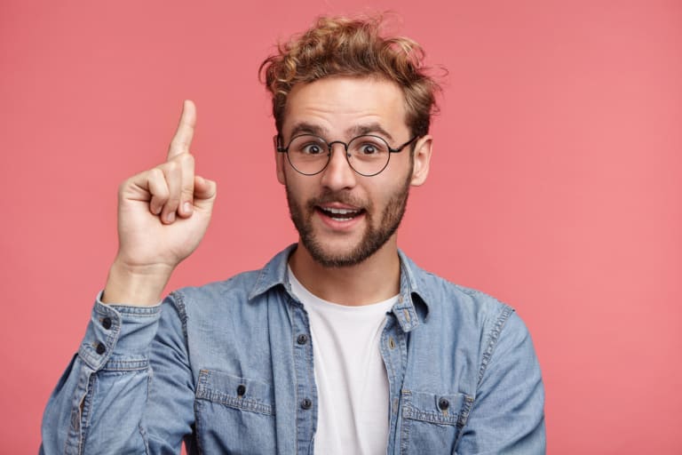 "Im Voraus": Schreibweise, 8 Beispiele & 17 Alternativen